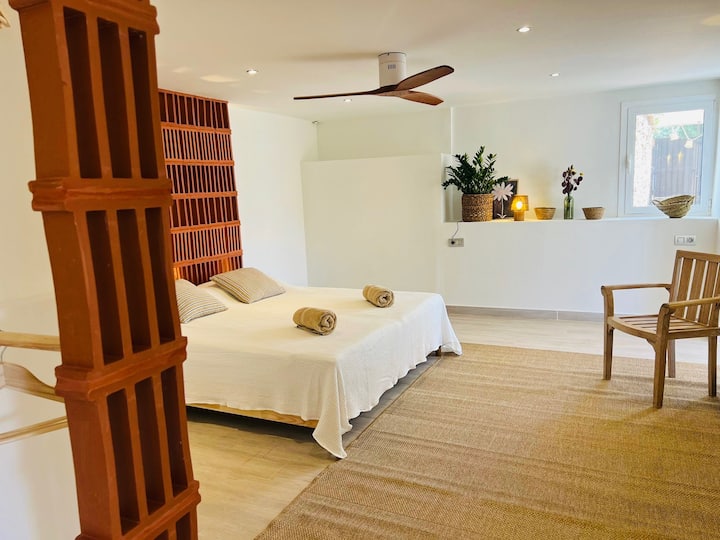 New. Studio Design Proche De Cadaques - Llançà