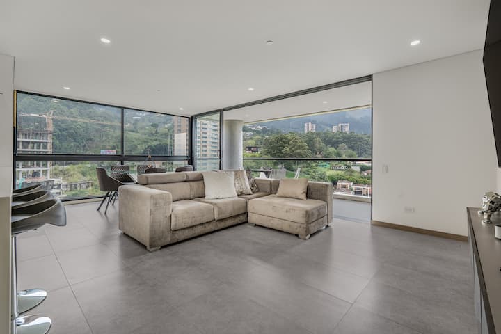 Aparamento De Lujo | Piscina, Jacuzzi Y Vista - Medellin, Antioquia, Colombia