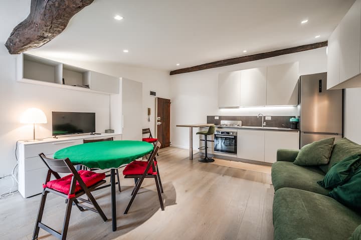 Design Suite Campanella | Ghirlandina & Accademia - 모데나