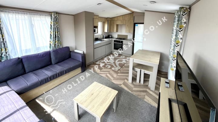 8 Berth| Large Decking|near Complex| Pet Friendly - Bracklesham Bay