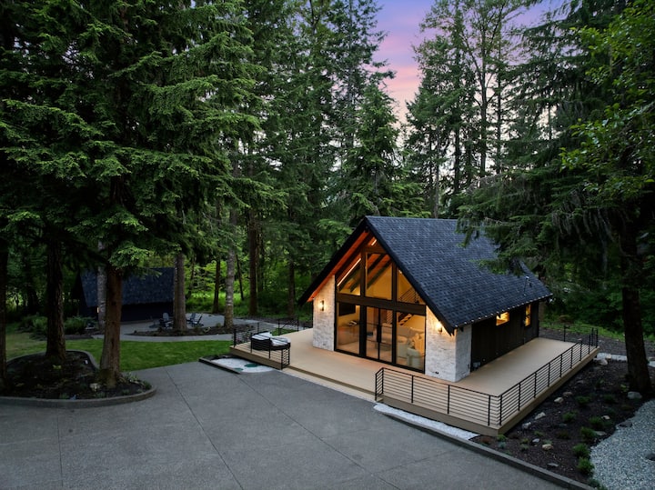 Eden Ridge  A Luxury Forest A-frame - Ashford, WA