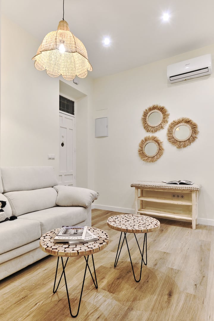 Alicante Living /Ac/wifi/steps From Central Market - Alicante