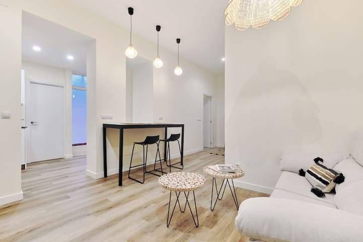 Alicante Living /Ac/wifi/steps From Central Market - Alicante