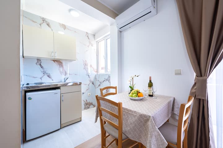 Velaris Superior Studio - Budva