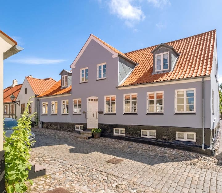Hyggelig Lejlighed Med Terrasse I Ebeltoft Centrum - Ebeltoft