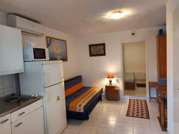 Apartman S Dvorištem,ideal Za Djecu,150m Od Plaže - Tučepi