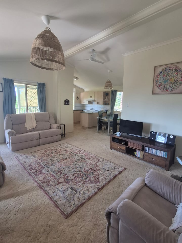 Grandma's Hinterland Cottage - Beerwah