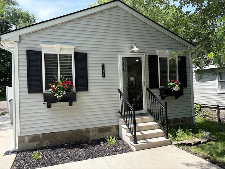 Lake House Novi - Novi, MI