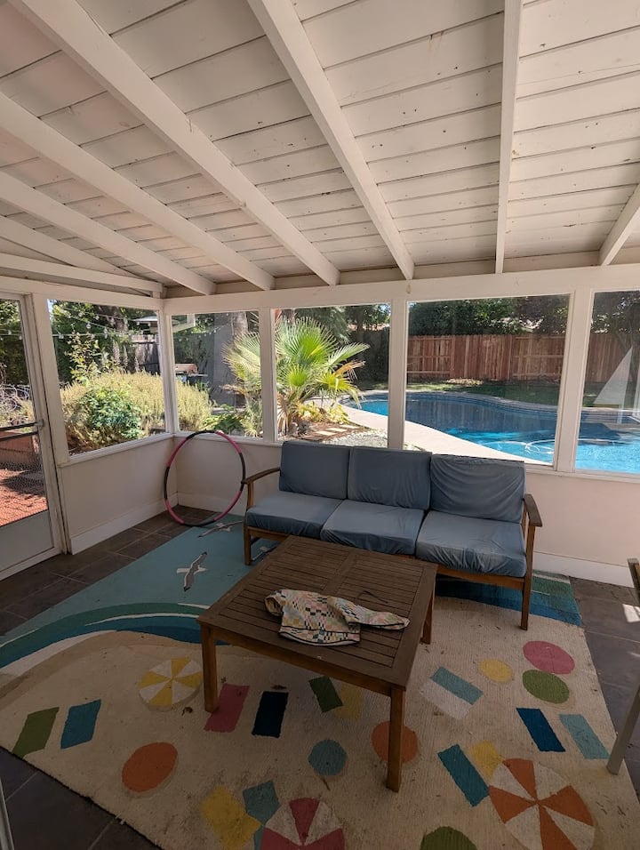 Davis House With Pool - Davis, CA