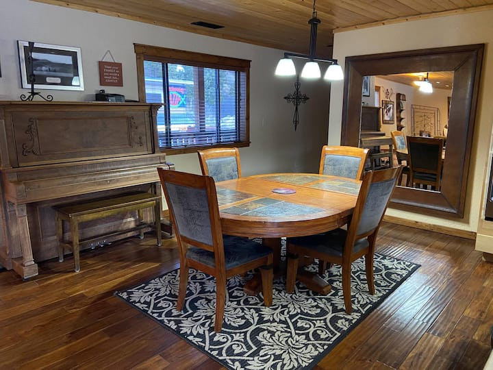 Alpine Summit Lodge - Fromally 4k View - Red River, NM