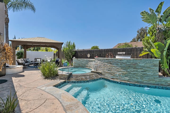 6br Oasis | Pool, Spa & Thousand Oaks - Camarillo, CA
