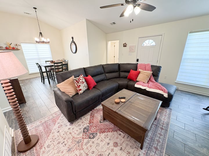 Red Door Cottage - Southaven, MS