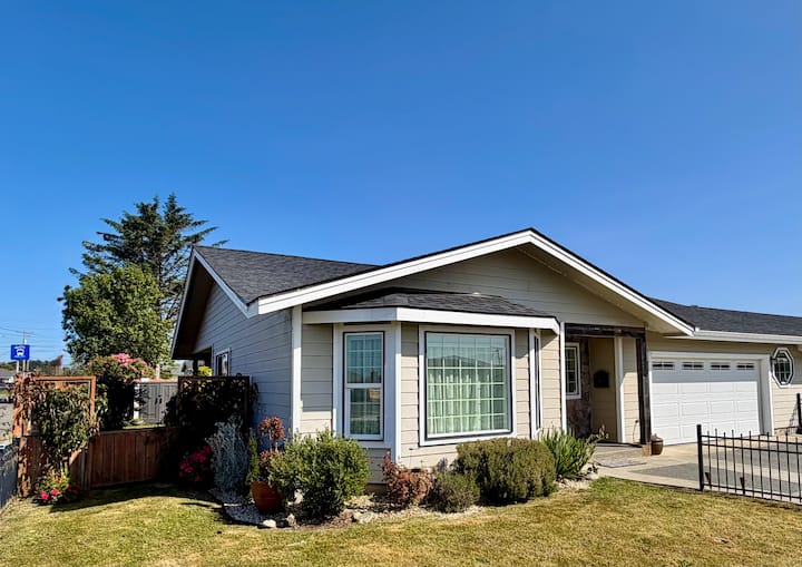 North Coast Bungalow - West - Crescent City, CA