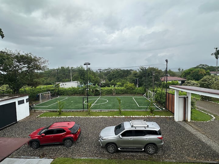 Casa Campestre Con Piscina A 5 Min Del Río - Cumaral