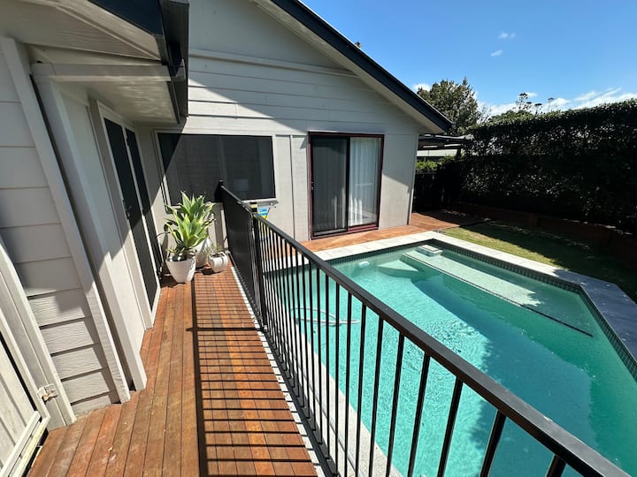 Peaceful Family Retreat W/ Pool | 10 Mins To Beach - Nambour