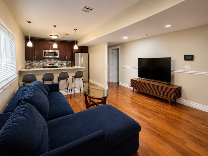 Modern 2br Near Nyc & Metlife - Union City, NJ