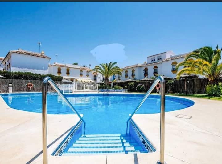 Casa Con Piscina En Matalascañas Tres Habitaciones - Matalascañas