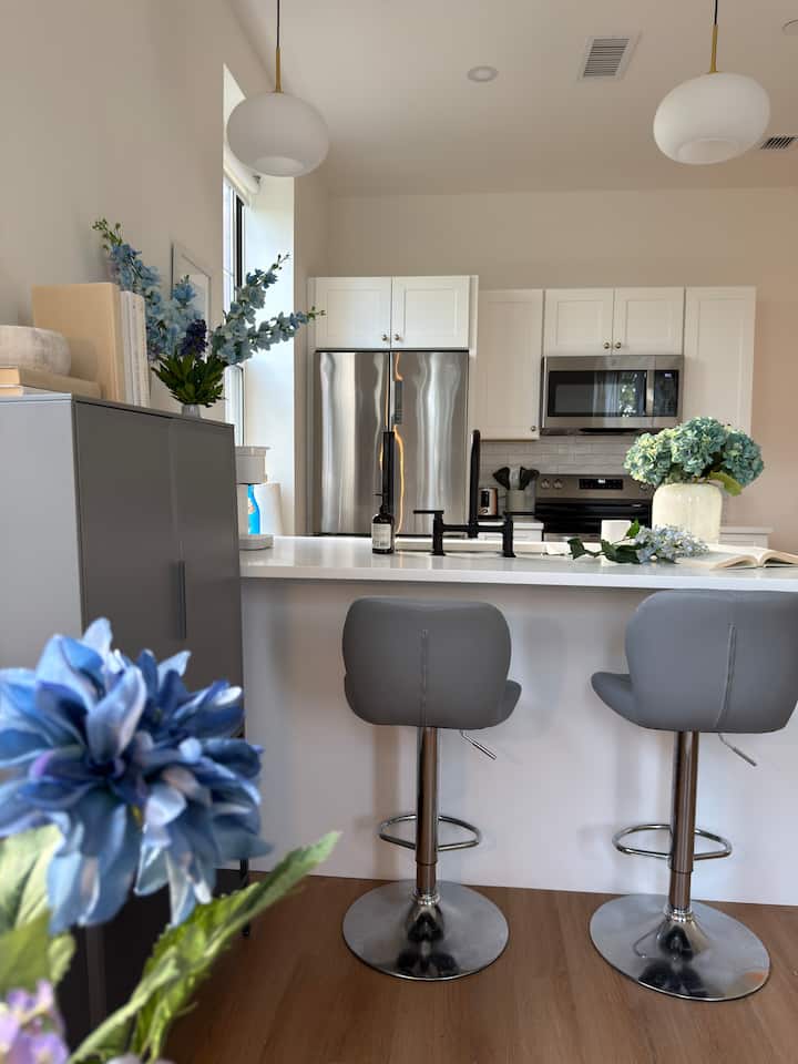 East Side 1br • Near Brown & Waterfront • Parking - Providence, RI