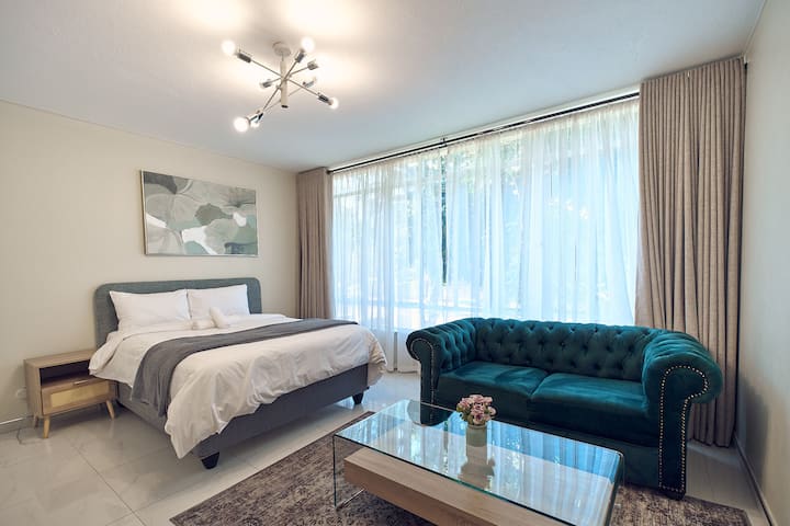 5 Min To Harare Cbd | Fast Wi-fi | No Loadshedding - Harare