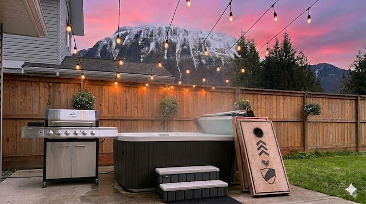 Sleeps 24 Near Glacier-hot Tub, Game-room, Firepit - Juneau, AK