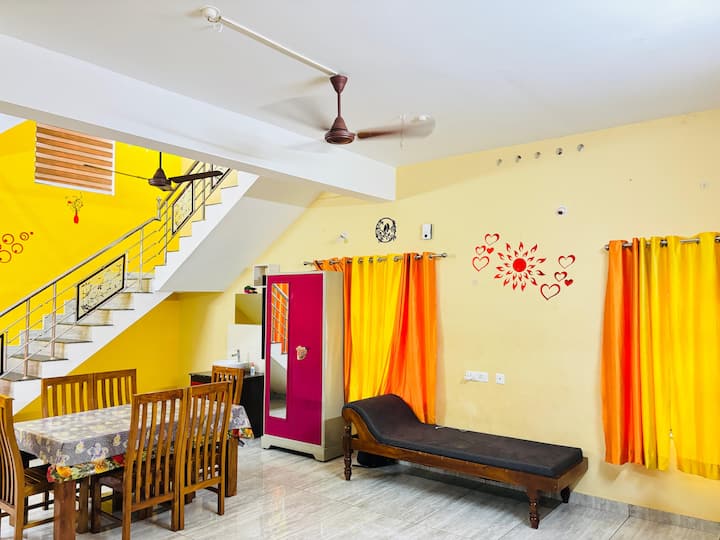 Peaceful Entire Home At Clay & Canvas - Varkala