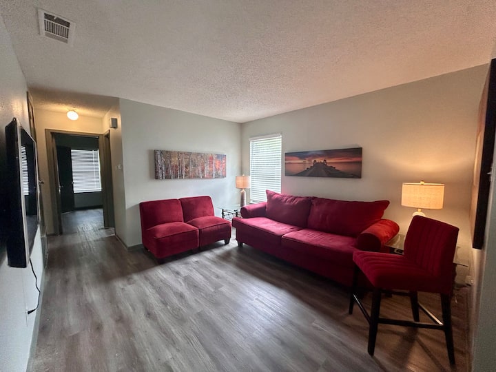 New 2 Bedroom/1 Bath With Washer, Dryer & Backyard - Cedar Park, TX