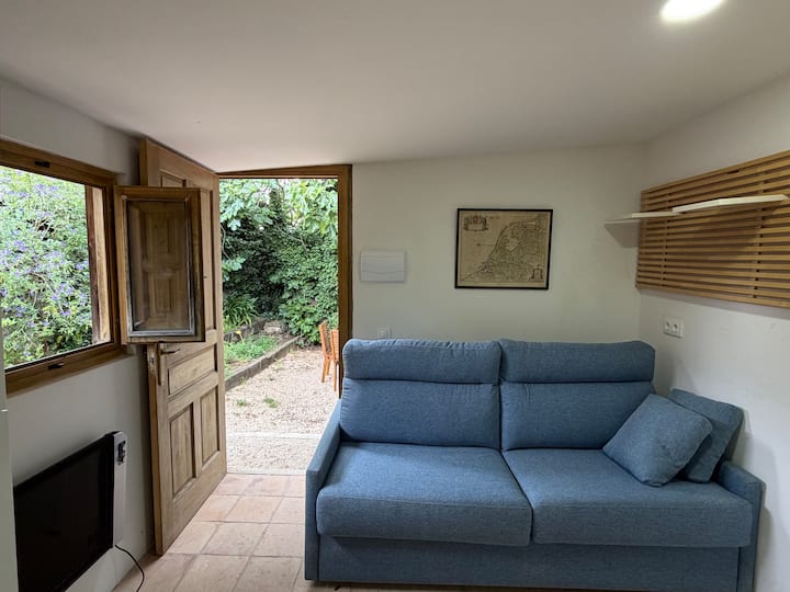 Caseta Amb Jardí Al Cor De L’empordà - Peratallada