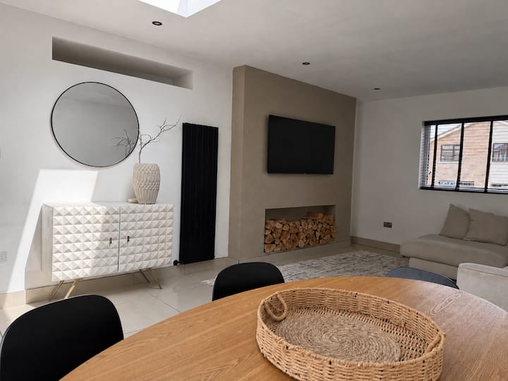 Modern Langbank Retreat-10mins To Gla Airport - 洛蒙德湖