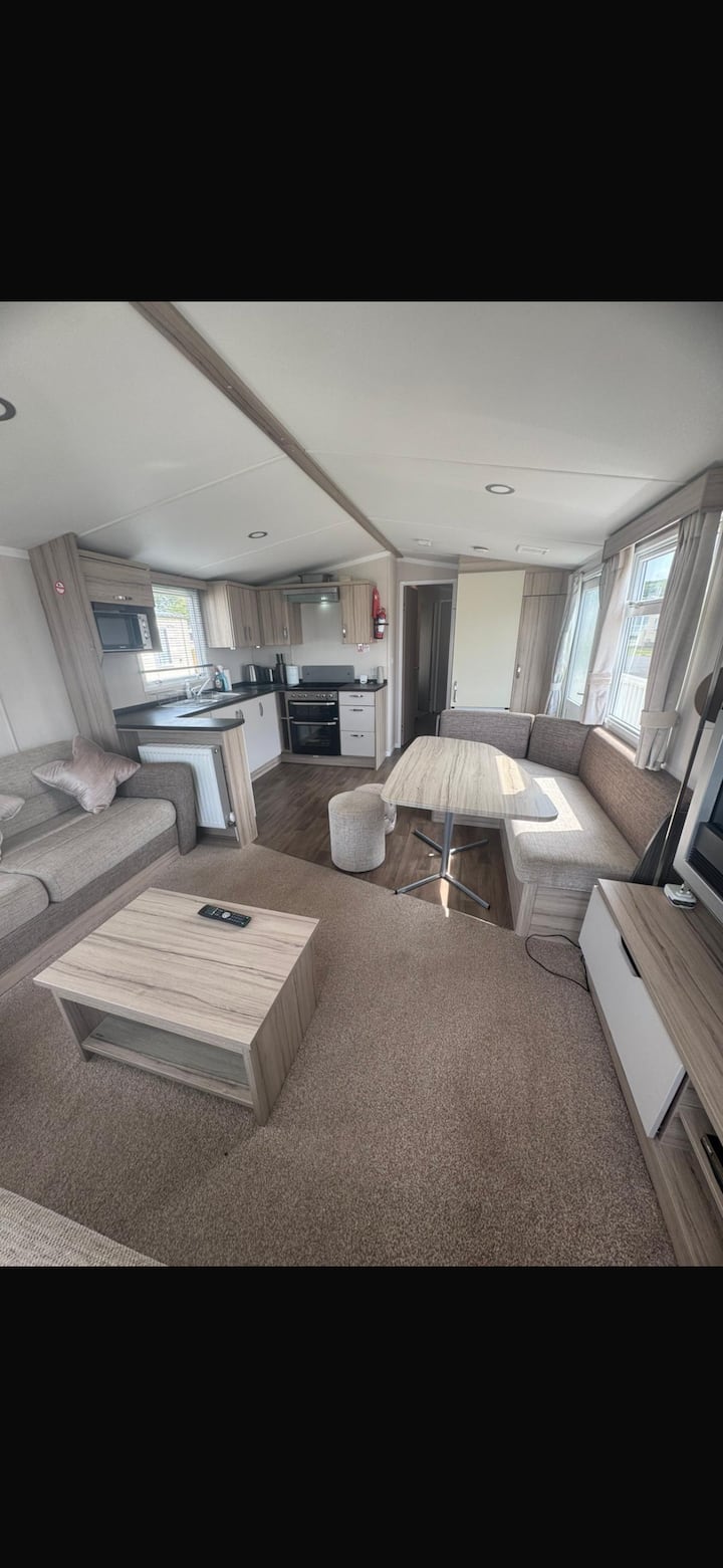 Seafront Caravan - Ayr, UK