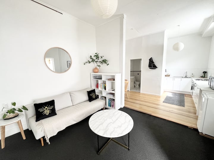Elegant 2 Bedroom Apartment In Beautiful Herne Bay - Auckland