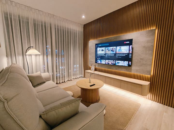Mozi Suite 8pax 2 Carparks Milano8 - Sarawak
