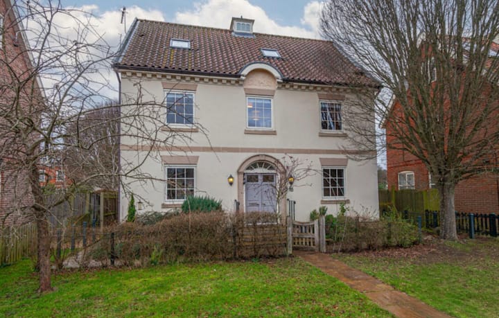 Beautiful, Peaceful And Cosy Family Home - Woodbridge