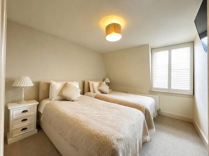 5 Bedrooms Georgian Town House With 3 Bathrooms - Bath