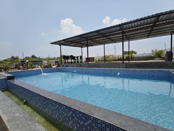 4 Bhk Luxury Farmhouse In Pune - 푸네