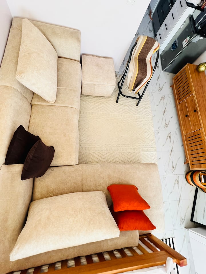 Sunlit 6th Floor Sanctuary|cozy Balcony Views/stad - Kenya