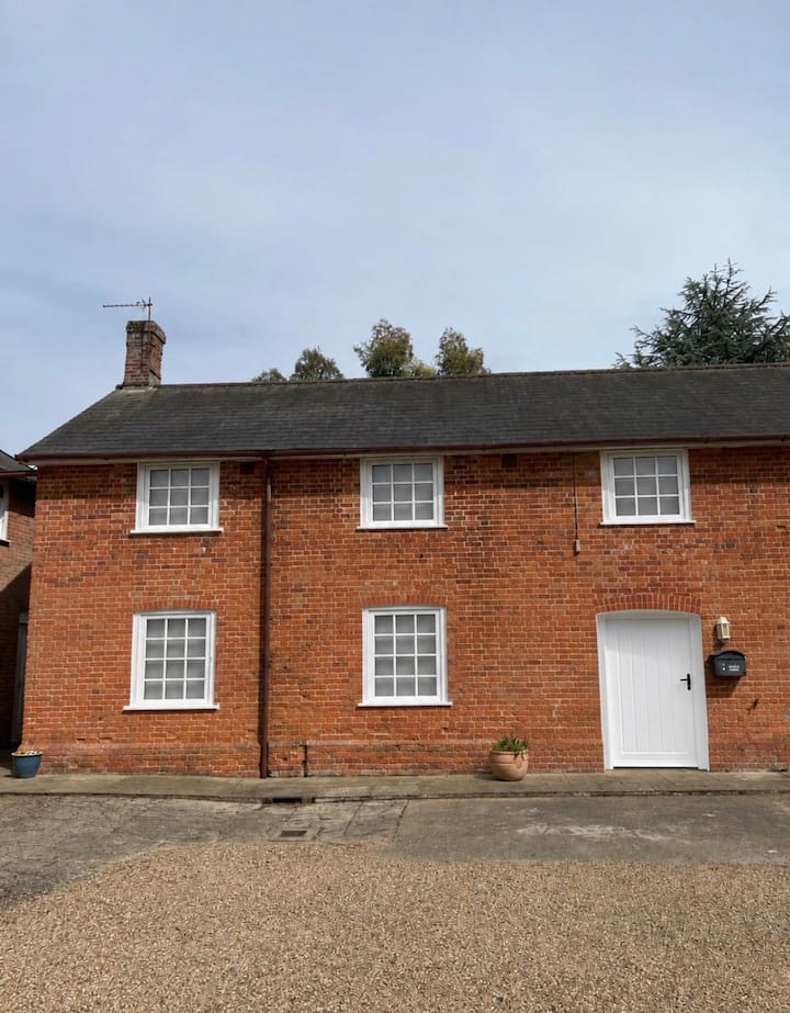 Courtyard Cottage - Diss