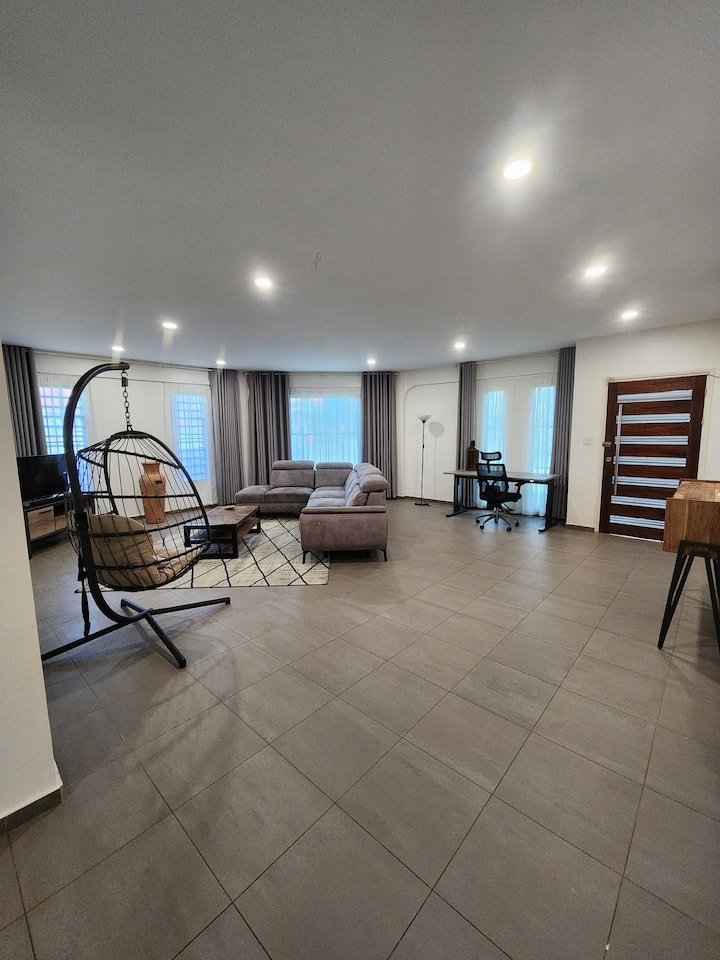 Safe & Central! Walkable North Oasis Near Stores - Paramaribo