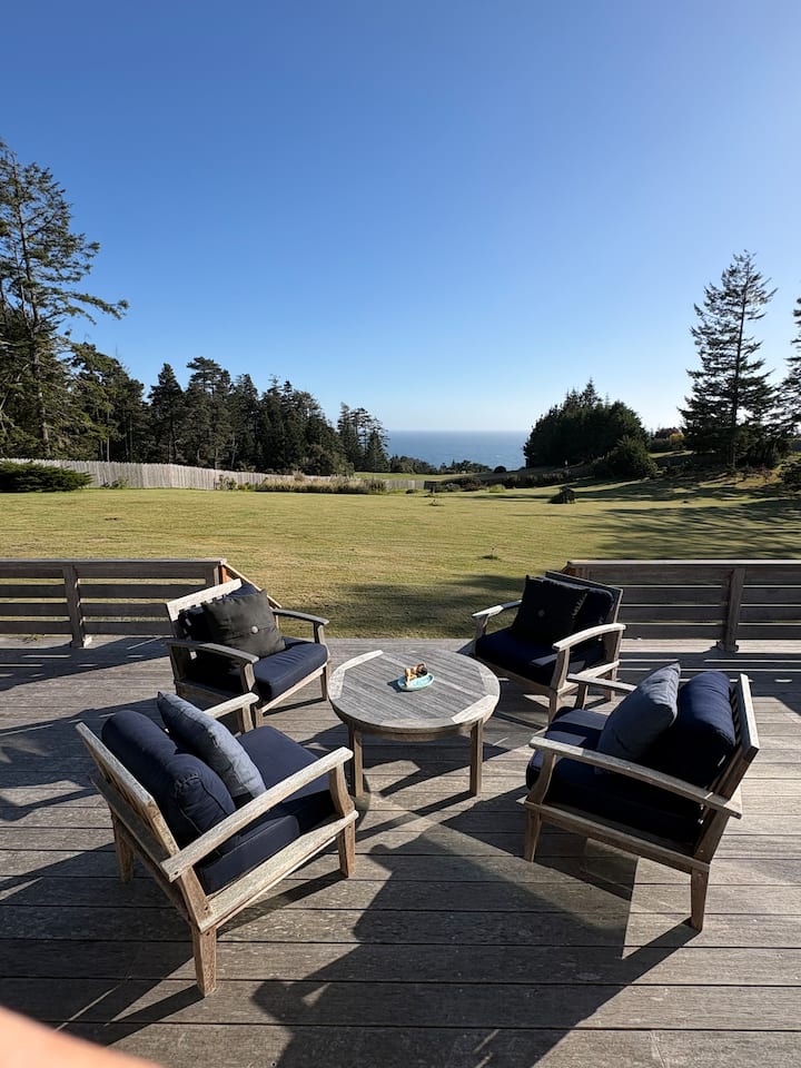 Sea Fox Lodge-private, Serene Oceanview Oasis - Mendocino, CA