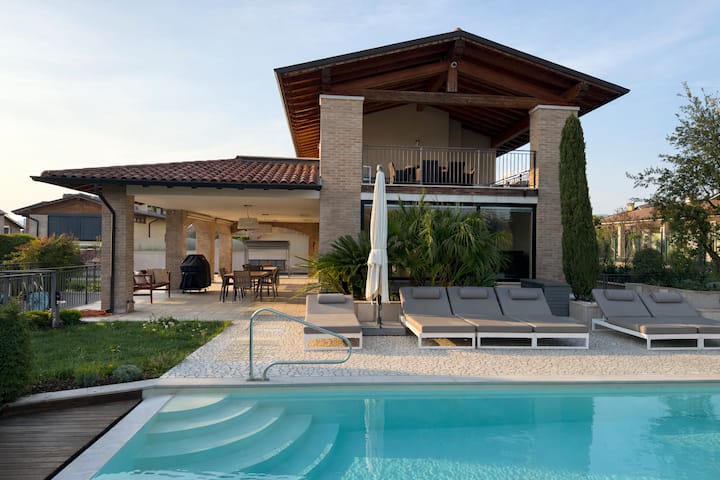 Pool Villa Lazise - Italy