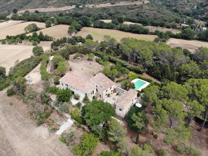 Gîte 4 Personnes, Piscine, Dans Mas 
Languedocien. - Gard