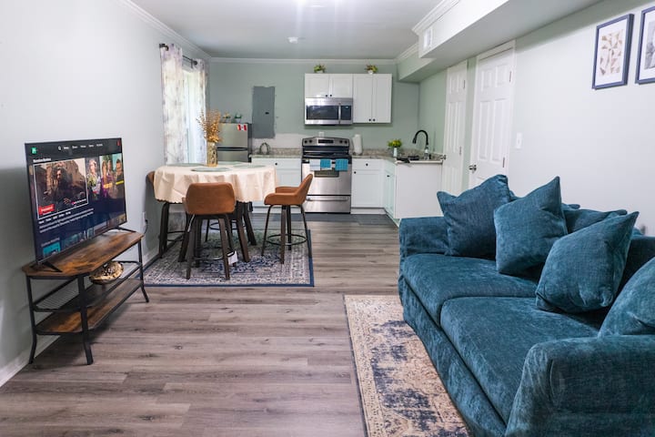 Spacious Private 1br Suite | 25 Mins To Downtown - Stone Mountain, GA