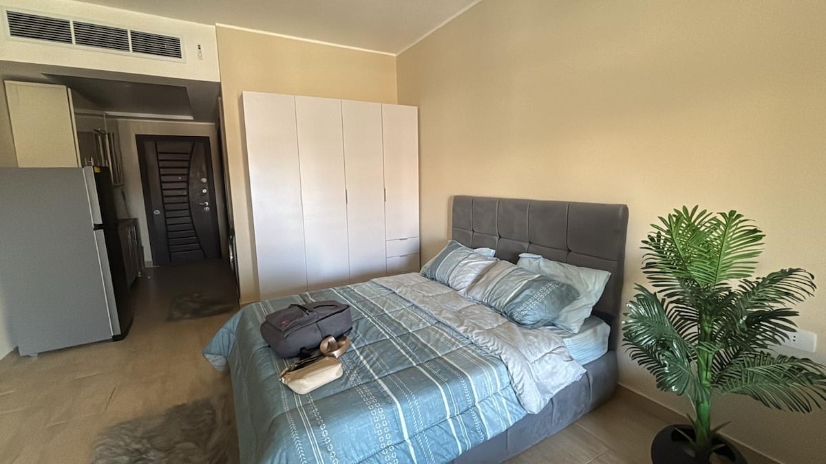 Modern Studio in Dau Heights Prime Location & Pool - Apartments for ...