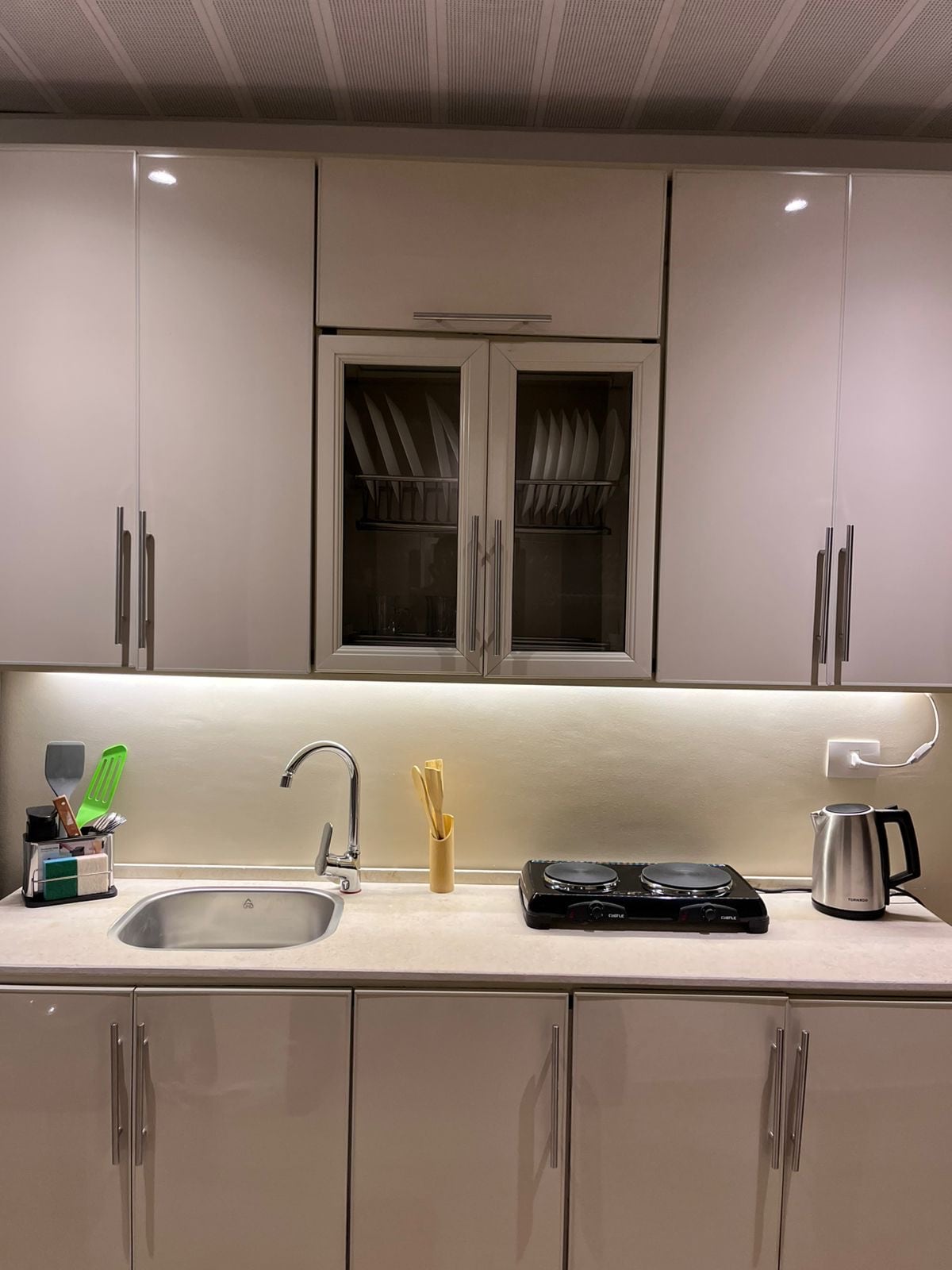 Modern Studio in Dau Heights Prime Location & Pool - Apartments for ...