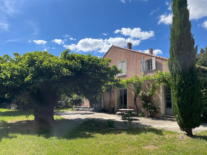 Maison De Charme Avec éTang Privé En Camargue - Arles