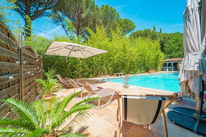 Gite Appartement Avec Terrasse La Rivière Bleue - Remoulins