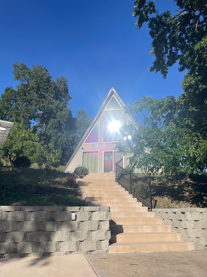 Modern Hillside A-frame W/ Loft Deck Scenic Views - Danville, CA