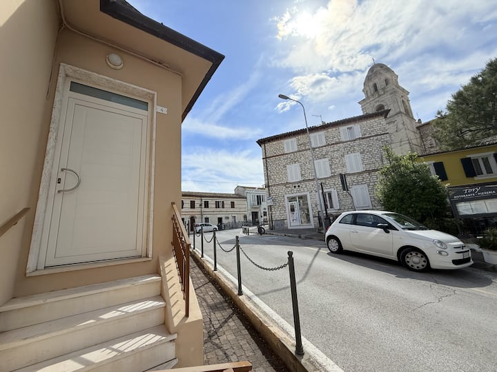 S366 - Sirolo, Central Apartment With A/c - Sirolo