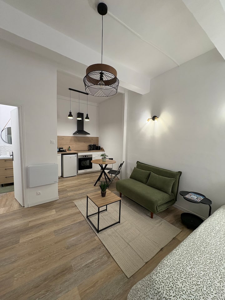 Appartement Rénové - Centre Ville La Ciotat - Calanque du Mugel