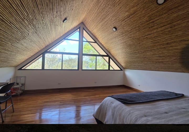Casita Vida - Steps Away From A Pristine Creek - Orotina