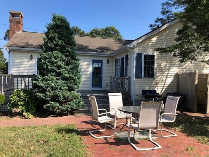 Little Yellow, A Fun And Restful Home Away - New Seabury, MA